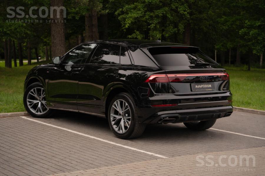 Black Audi Q8 2025 in Riga, with an engine capacity of 3.00 L and mileage of 19 thousand km for 78990 €, photo 5 on AUTOMOTO.COM.LV