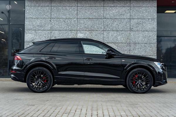 Black Audi Q8 2025 in Klaipeda, with an engine capacity of 3.00 L and mileage of 12 thousand km for 80000 €, photo 9 on AUTOMOTO.COM.LV