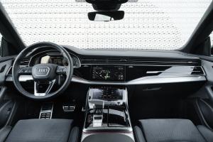 Melns Audi Q8 2025 Mārupe, ar dzinēja tilpumu 3.00 L un nobraukumu 48 tūkst. km par 69900 €, foto 8 vietnē AUTOMOTO.COM.LV
