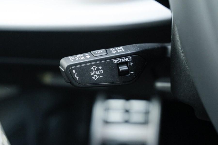 Melns Audi Q8 2025 Mārupe, ar dzinēja tilpumu 3.00 L un nobraukumu 48 tūkst. km par 69900 €, foto 19 vietnē AUTOMOTO.COM.LV