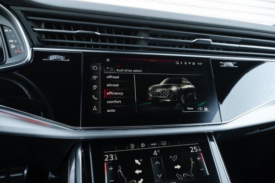 Melns Audi Q8 2025 Mārupe, ar dzinēja tilpumu 3.00 L un nobraukumu 48 tūkst. km par 69900 €, foto 26 vietnē AUTOMOTO.COM.LV
