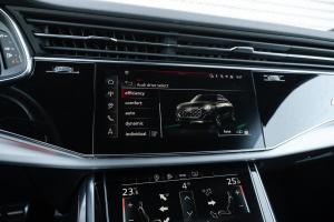 Melns Audi Q8 2025 Mārupe, ar dzinēja tilpumu 3.00 L un nobraukumu 48 tūkst. km par 69900 €, foto 27 vietnē AUTOMOTO.COM.LV