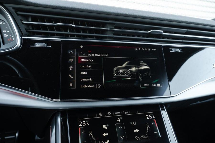 Melns Audi Q8 2025 Mārupe, ar dzinēja tilpumu 3.00 L un nobraukumu 48 tūkst. km par 69900 €, foto 27 vietnē AUTOMOTO.COM.LV