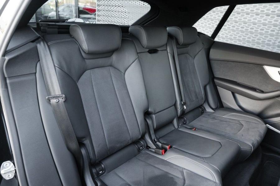 Melns Audi Q8 2025 Mārupe, ar dzinēja tilpumu 3.00 L un nobraukumu 48 tūkst. km par 69900 €, foto 38 vietnē AUTOMOTO.COM.LV