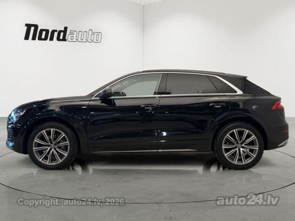Melns Audi Q8 2019 Tallina, ar dzinēja tilpumu 3.00 L un nobraukumu 166 tūkst. km par 43900 €, foto 2 vietnē AUTOMOTO.COM.LV