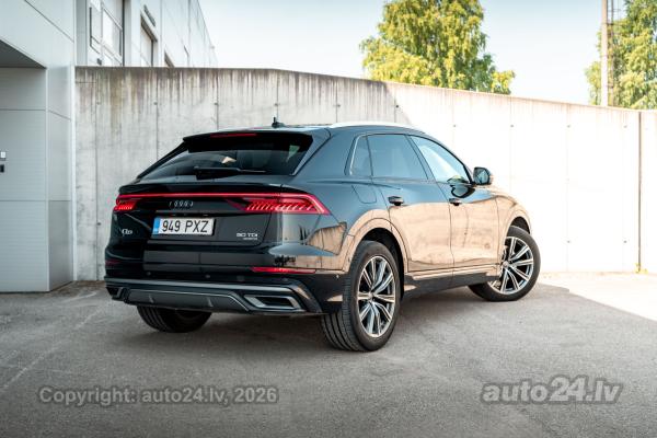 Melns Audi Q8 2019 Tartu, ar dzinēja tilpumu 3.00 L un nobraukumu 100 tūkst. km par 49900 €, foto 2 vietnē AUTOMOTO.COM.LV