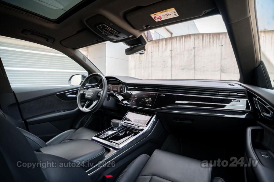 Melns Audi Q8 2019 Tartu, ar dzinēja tilpumu 3.00 L un nobraukumu 100 tūkst. km par 49900 €, foto 4 vietnē AUTOMOTO.COM.LV