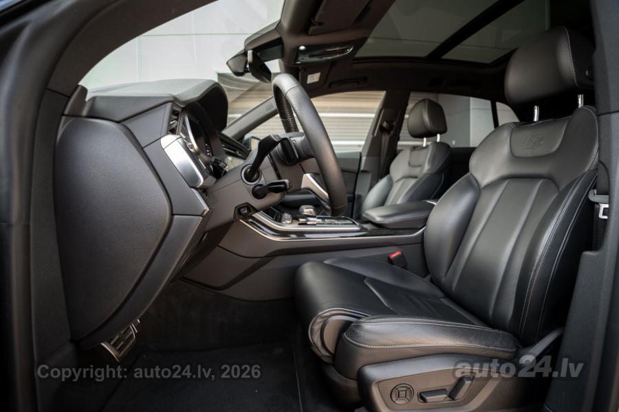 Melns Audi Q8 2019 Tartu, ar dzinēja tilpumu 3.00 L un nobraukumu 100 tūkst. km par 49900 €, foto 12 vietnē AUTOMOTO.COM.LV