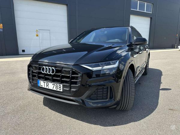 Black Audi Q8 2021 in Kaunas, with an engine capacity of 2.97 L and mileage of 116 thousand km for 49900 €, photo 1 on AUTOMOTO.COM.LV