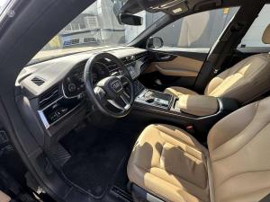 Melns Audi Q8 2021 Kauņa, ar dzinēja tilpumu 2.97 L un nobraukumu 116 tūkst. km par 49900 €, foto 3 vietnē AUTOMOTO.COM.LV