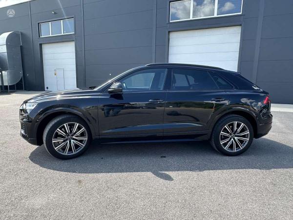 Black Audi Q8 2021 in Kaunas, with an engine capacity of 2.97 L and mileage of 116 thousand km for 49900 €, photo 3 on AUTOMOTO.COM.LV