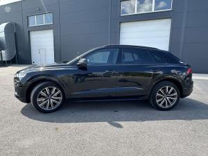 Melns Audi Q8 2021 Kauņa, ar dzinēja tilpumu 2.97 L un nobraukumu 116 tūkst. km par 49900 €, foto 4 vietnē AUTOMOTO.COM.LV