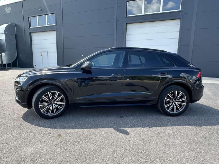 Melns Audi Q8 2021 Kauņa, ar dzinēja tilpumu 2.97 L un nobraukumu 116 tūkst. km par 49900 €, foto 4 vietnē AUTOMOTO.COM.LV
