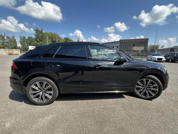 Black Audi Q8 2021 in Kaunas, with an engine capacity of 2.97 L and mileage of 116 thousand km for 49900 €, photo 5 on AUTOMOTO.COM.LV