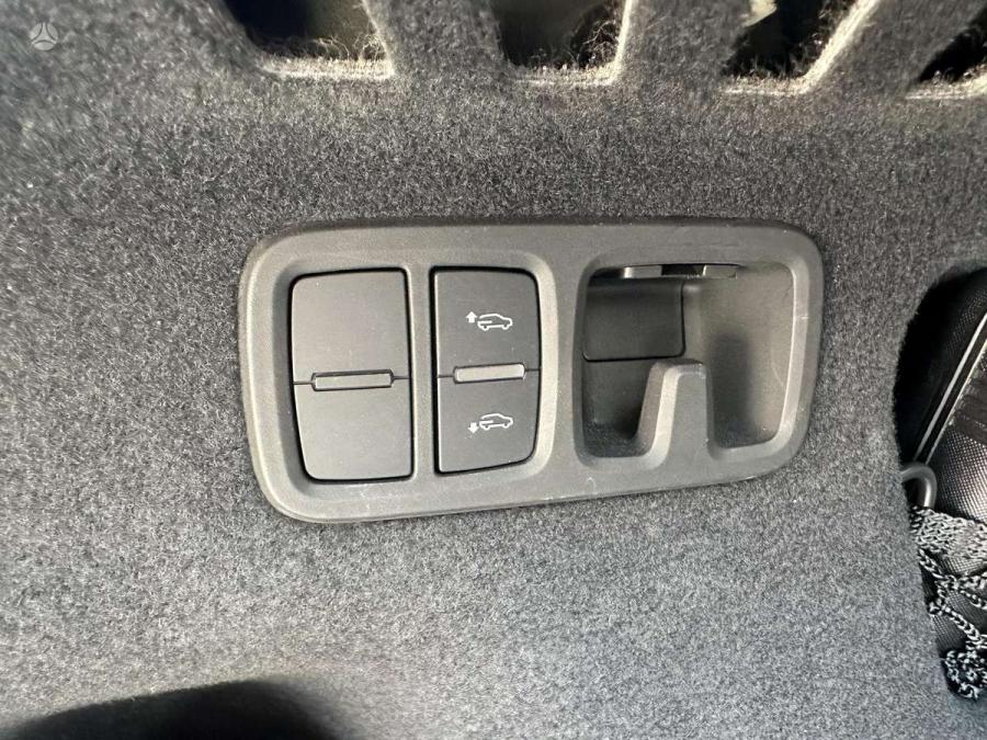 Melns Audi Q8 2021 Kauņa, ar dzinēja tilpumu 2.97 L un nobraukumu 116 tūkst. km par 49900 €, foto 14 vietnē AUTOMOTO.COM.LV