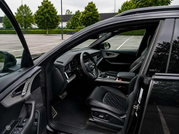 Melns Audi Q8 2025 Viļņa, ar dzinēja tilpumu 3.00 L un nobraukumu 13 tūkst. km par 98990 €, foto 8 vietnē AUTOMOTO.COM.LV