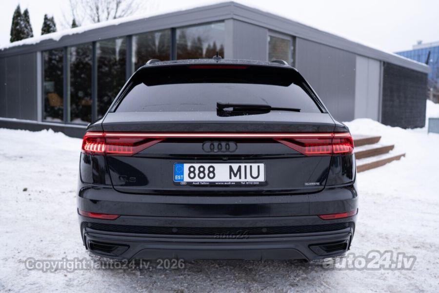 Black Audi Q8 2021 in Tallinn, with an engine capacity of 3.00 L and mileage of 72 thousand km for 56900 €, photo 4 on AUTOMOTO.COM.LV