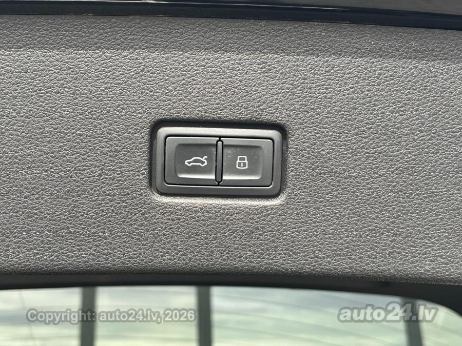 Черный Ауди Q8 2022 в Таллин, объемом двигателя 3.00 л и пробегом 132 тыс. км за 54900 €, фото 26 на AUTOMOTO.COM.LV
