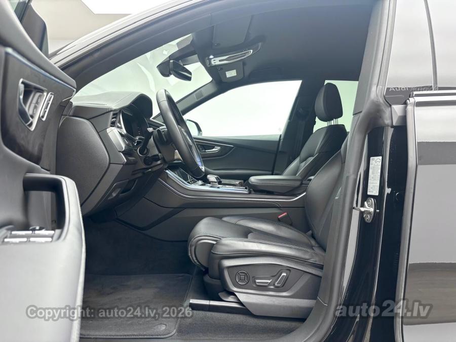 Black Audi Q8 2024 in Tartu, with an engine capacity of 3.00 L and mileage of 36 thousand km for 74900 €, photo 9 on AUTOMOTO.COM.LV