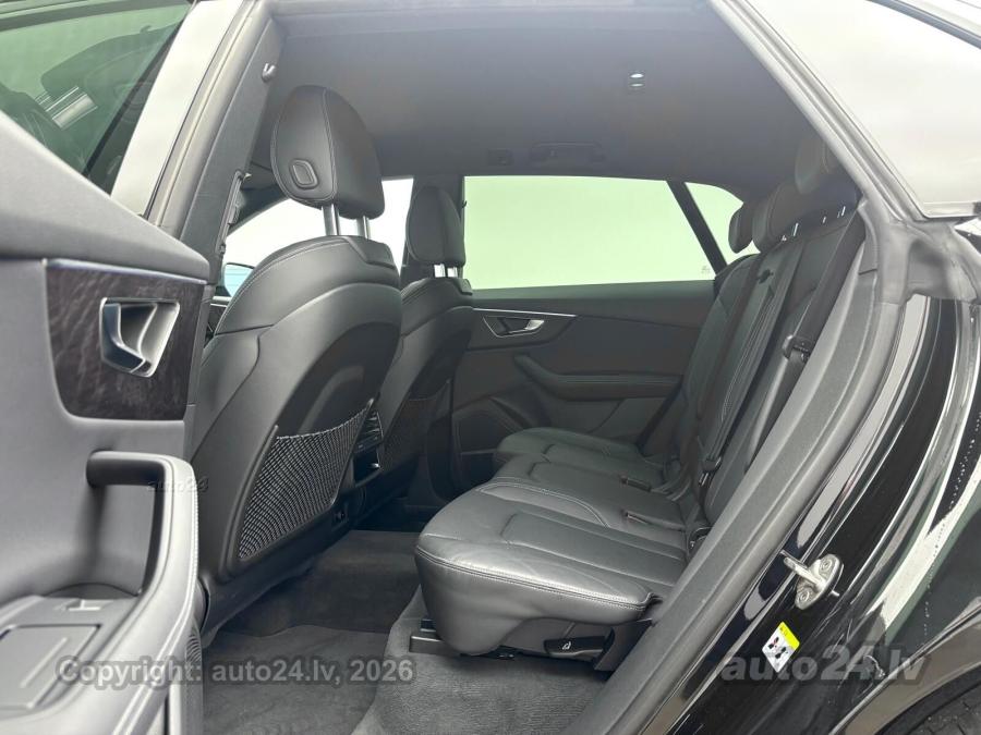 Black Audi Q8 2024 in Tartu, with an engine capacity of 3.00 L and mileage of 36 thousand km for 74900 €, photo 11 on AUTOMOTO.COM.LV