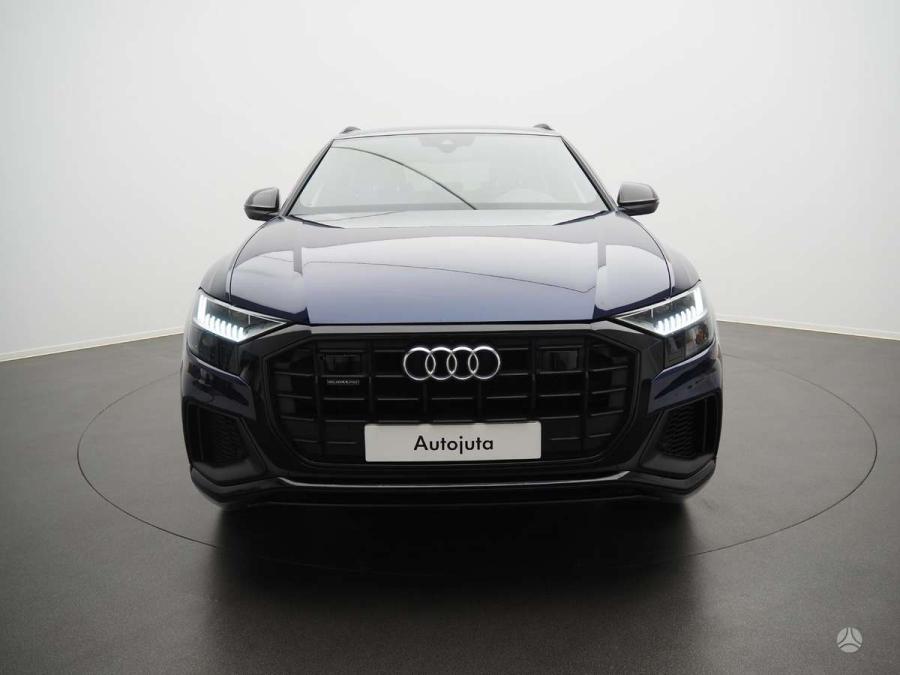 Zils Audi Q8 2018 Viļņa, ar dzinēja tilpumu 2.97 L un nobraukumu 96 tūkst. km par 43500 €, foto 2 vietnē AUTOMOTO.COM.LV