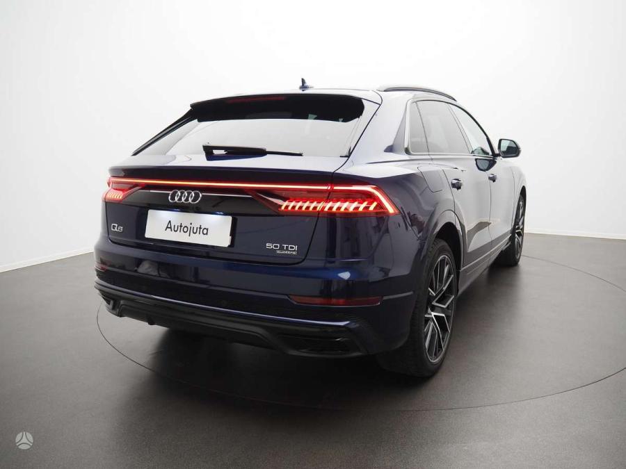 Zils Audi Q8 2018 Viļņa, ar dzinēja tilpumu 2.97 L un nobraukumu 96 tūkst. km par 43500 €, foto 4 vietnē AUTOMOTO.COM.LV