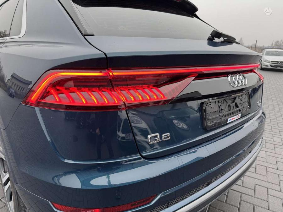 Zils Audi Q8 2019 Telšiai, ar dzinēja tilpumu 2.97 L un nobraukumu 227 tūkst. km par 35999 €, foto 40 vietnē AUTOMOTO.COM.LV