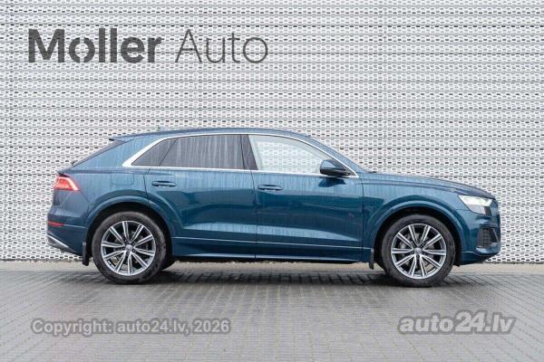 Blue Audi Q8 2019 in Riga, with an engine capacity of 3.00 L and mileage of 178 thousand km for 37900 €, photo 5 on AUTOMOTO.COM.LV