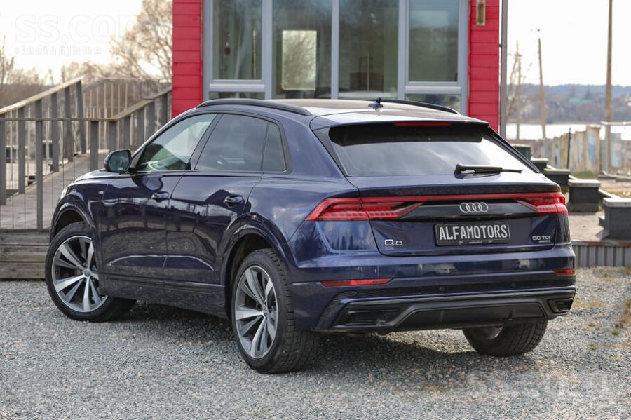 Blue Audi Q8 2019 in Riga, with an engine capacity of 3.00 L and mileage of 140 thousand km for 39990 €, photo 4 on AUTOMOTO.COM.LV