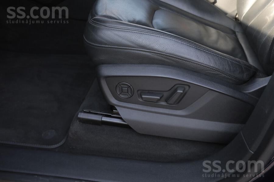 Blue Audi Q8 2019 in Riga, with an engine capacity of 3.00 L and mileage of 140 thousand km for 39990 €, photo 18 on AUTOMOTO.COM.LV