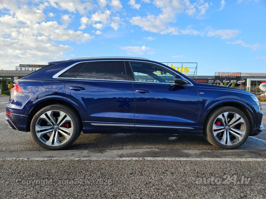 Blue Audi Q8 2019 in Tartu, with an engine capacity of 3.00 L and mileage of 111 thousand km for 44900 €, photo 1 on AUTOMOTO.COM.LV