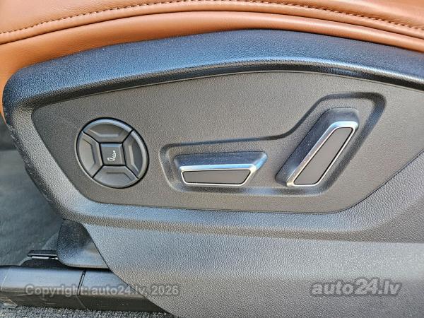 Ауди Q8 2019 в Тарту на AUTOMOTO.COM.LV Синий Ауди Q8 2019 в Тарту, объемом двигателя 3.00 л и пробегом 111 тыс. км за 44900 €, фото 8 на AUTOMOTO.COM.LV