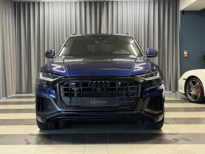 Blue Audi Q8 2022 in Riga, with an engine capacity of 3.00 L and mileage of 107 thousand km for 58900 €, photo 3 on AUTOMOTO.COM.LV