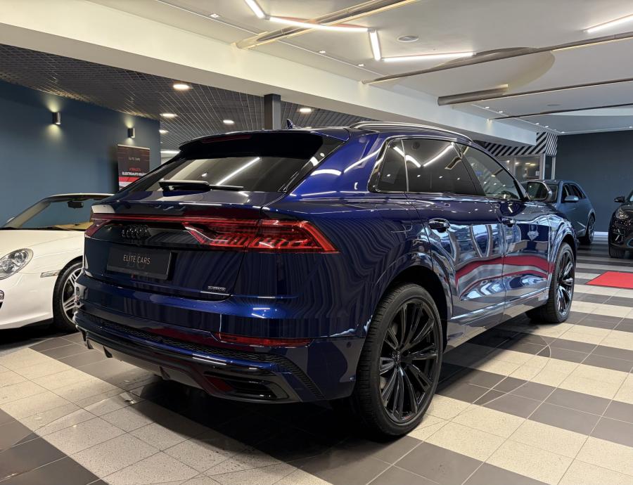 Blue Audi Q8 2022 in Riga, with an engine capacity of 3.00 L and mileage of 107 thousand km for 58900 €, photo 6 on AUTOMOTO.COM.LV