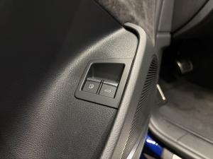 Blue Audi Q8 2022 in Riga, with an engine capacity of 3.00 L and mileage of 107 thousand km for 58900 €, photo 27 on AUTOMOTO.COM.LV