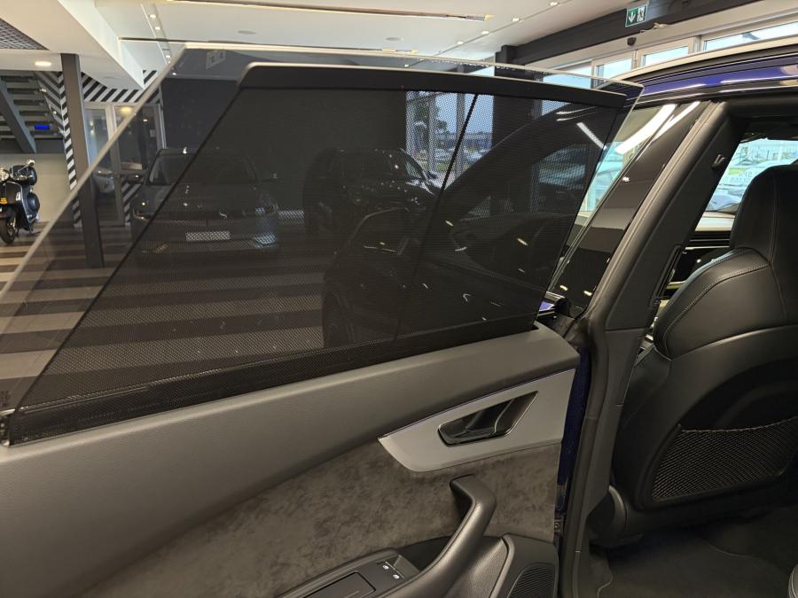 Blue Audi Q8 2022 in Riga, with an engine capacity of 3.00 L and mileage of 107 thousand km for 58900 €, photo 32 on AUTOMOTO.COM.LV