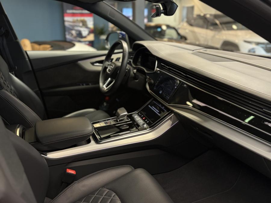 Blue Audi Q8 2022 in Riga, with an engine capacity of 3.00 L and mileage of 107 thousand km for 58900 €, photo 39 on AUTOMOTO.COM.LV