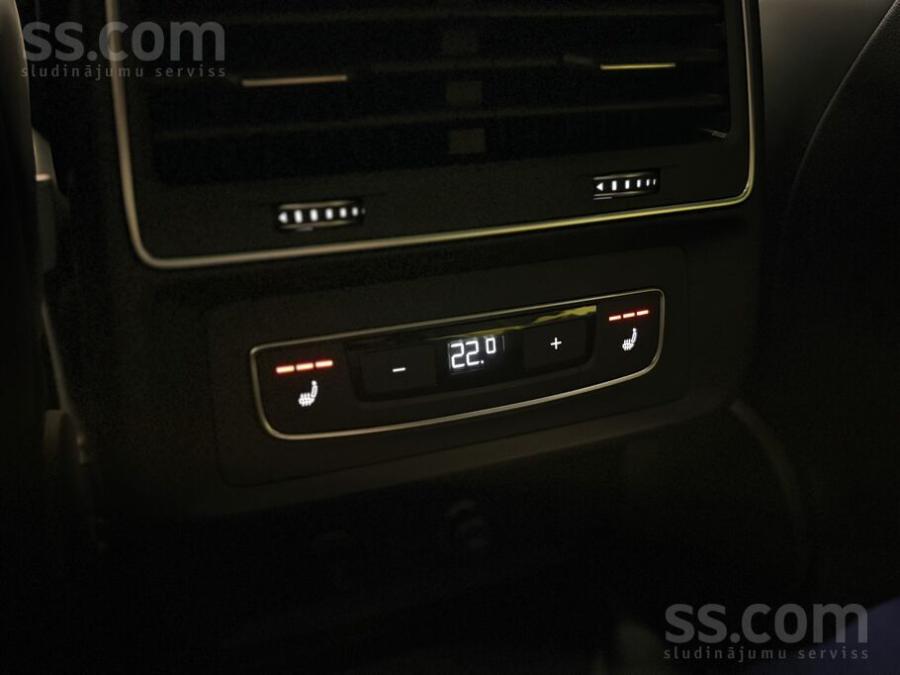Blue Audi Q8 2022 in Riga, with an engine capacity of 3.00 L and mileage of 107 thousand km for 58900 €, photo 31 on AUTOMOTO.COM.LV