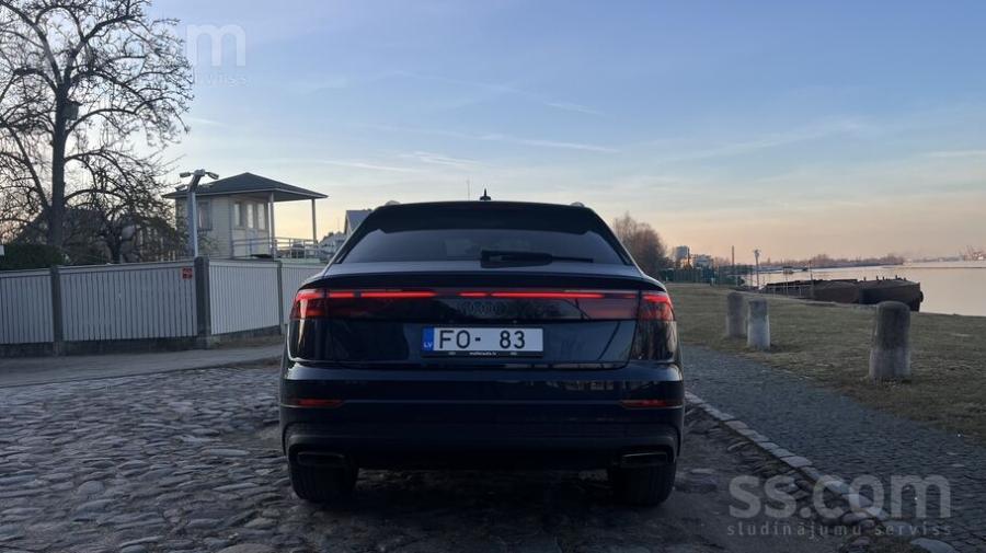 Zils Audi Q8 2024 Rīga, ar dzinēja tilpumu 3.00 L un nobraukumu 31 tūkst. km par 72100 €, foto 5 vietnē AUTOMOTO.COM.LV