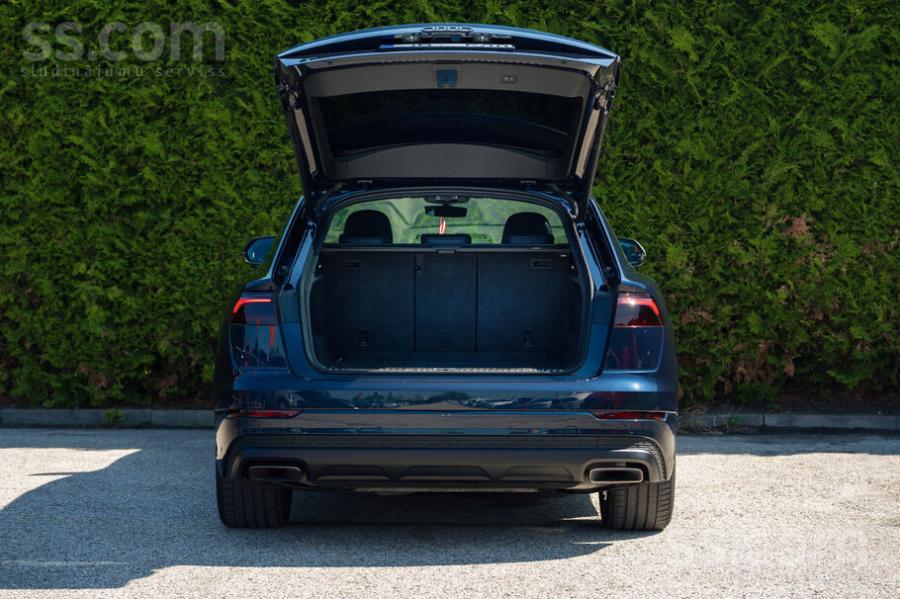 Zils Audi Q8 2024 Rīga, ar dzinēja tilpumu 3.00 L un nobraukumu 48 tūkst. km par 69900 €, foto 8 vietnē AUTOMOTO.COM.LV