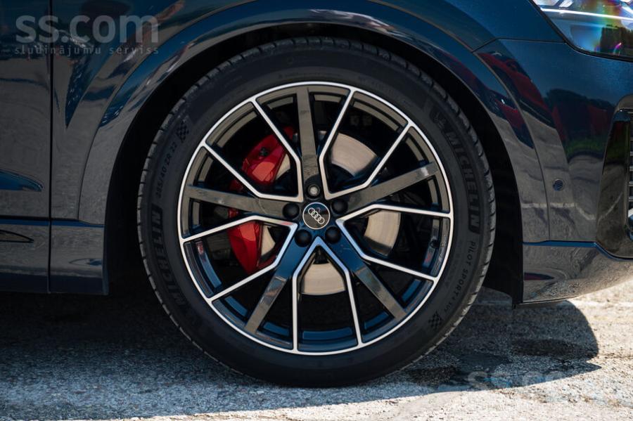 Zils Audi Q8 2024 Rīga, ar dzinēja tilpumu 3.00 L un nobraukumu 48 tūkst. km par 69900 €, foto 10 vietnē AUTOMOTO.COM.LV