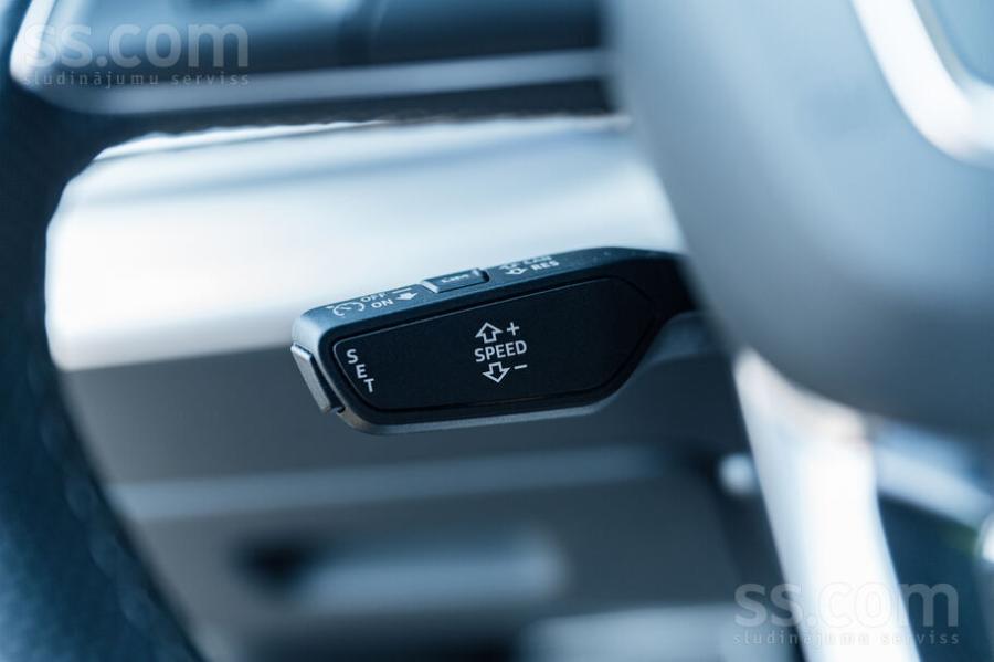 Zils Audi Q8 2024 Rīga, ar dzinēja tilpumu 3.00 L un nobraukumu 48 tūkst. km par 69900 €, foto 18 vietnē AUTOMOTO.COM.LV