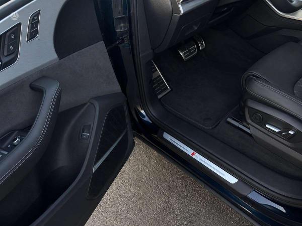 Zils Audi Q8 2026 Viļņa, ar dzinēja tilpumu 3.00 L un nobraukumu 1 tūkst. km par 93500 €, foto 10 vietnē AUTOMOTO.COM.LV