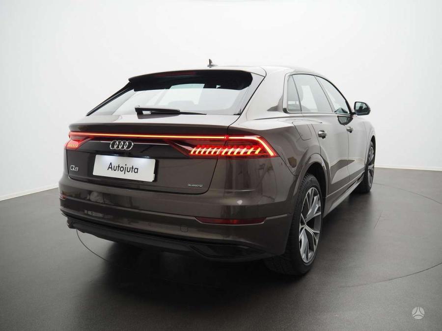 Brown Audi Q8 2019 in Vilnius, with an engine capacity of 2.97 L and mileage of 158 thousand km for 42900 €, photo 5 on AUTOMOTO.COM.LV