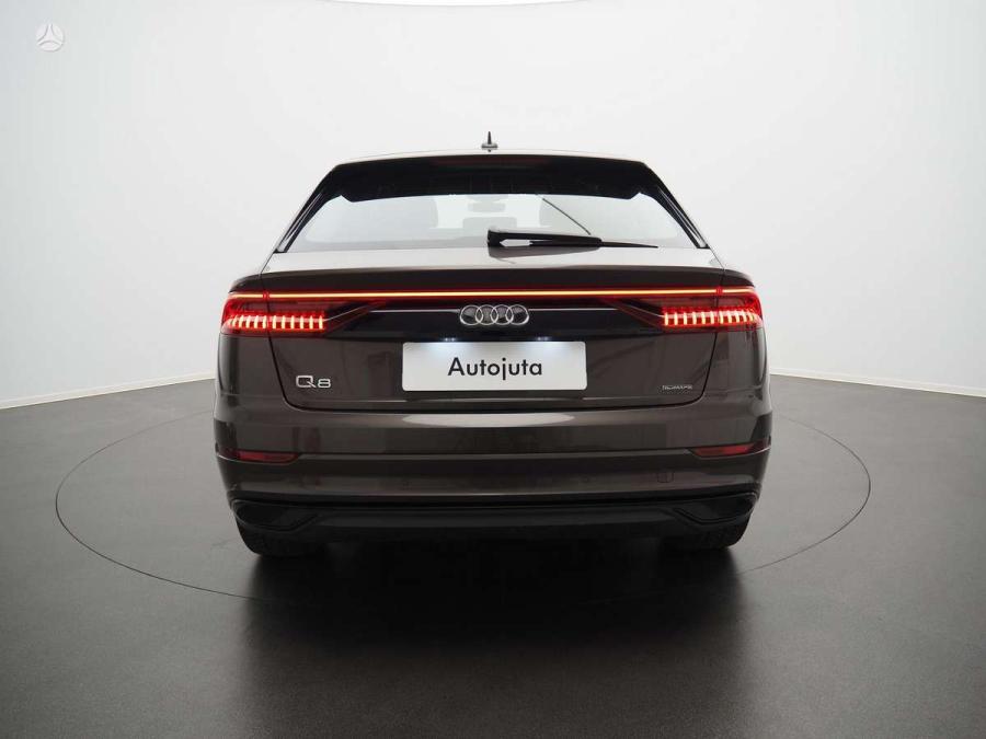 Brown Audi Q8 2019 in Vilnius, with an engine capacity of 2.97 L and mileage of 158 thousand km for 42900 €, photo 6 on AUTOMOTO.COM.LV