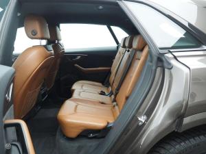 Brown Audi Q8 2019 in Vilnius, with an engine capacity of 2.97 L and mileage of 158 thousand km for 42900 €, photo 15 on AUTOMOTO.COM.LV