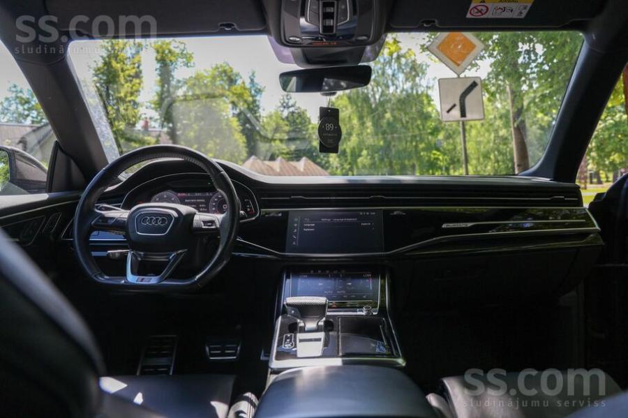 Brown Audi Q8 2019 in Riga, with an engine capacity of 3.00 L and mileage of 125 thousand km for 42000 €, photo 5 on AUTOMOTO.COM.LV