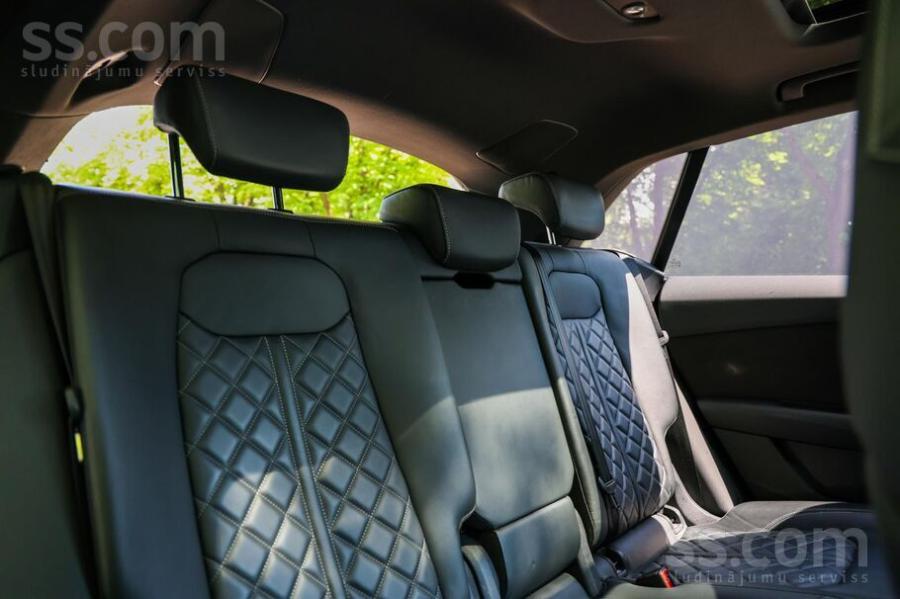 Brown Audi Q8 2019 in Riga, with an engine capacity of 3.00 L and mileage of 125 thousand km for 42000 €, photo 10 on AUTOMOTO.COM.LV