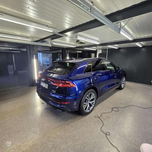 Audi Q8 2019 in Kaunas, with an engine capacity of 3.00 L and mileage of 178 thousand km for 43000 €, photo 3 on AUTOMOTO.COM.LV