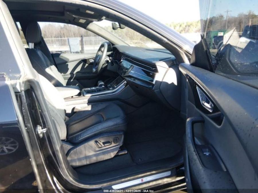 Audi Q8 2019 in Klaipeda, with an engine capacity of 0.00 L and mileage of 0 thousand km for 15600 €, photo 5 on AUTOMOTO.COM.LV